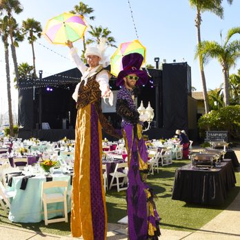 CIRQUE QUIRK - Updated May 2024 - 124 Photos & 66 Reviews - 2330 ...