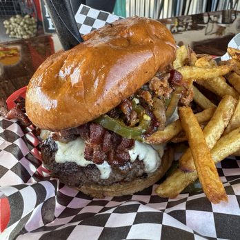 BIGLOW’S BURGERS - Updated August 2025 - 198 Photos & 178 Reviews ...