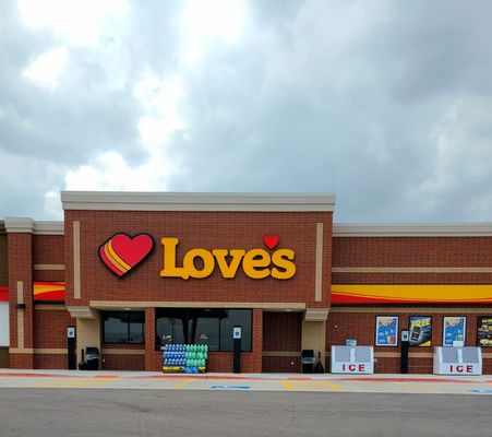 LOVE’S TRAVEL STOP - Updated March 2025 - 49 Photos - 43100 US-41 ...