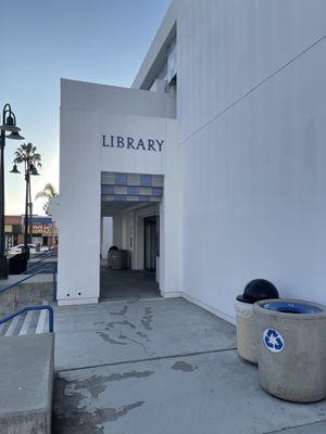 OCEANSIDE PUBLIC LIBRARY - Updated October 2025 - 92 Photos & 56 ...