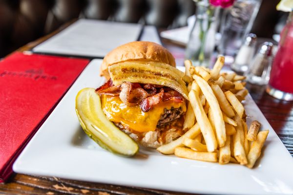 LITTLE PUB OLD SAYBROOK - Updated December 2025 - 294 Photos & 262 ...