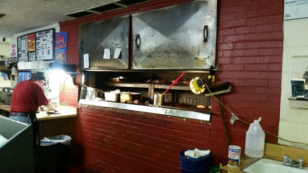 SMOKEY PIG BARBECUE - 15 Photos & 37 Reviews - Barbeque - 1617 11th Ave ...