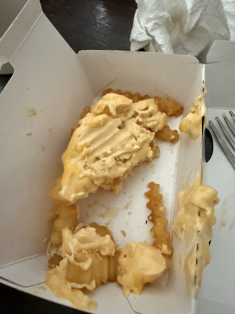 SHAKE SHACK GOODYEAR - Updated December 2025 - 26 Photos & 66 Reviews ...