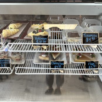 DULCES DELICIAS BAKERY - Updated October 2025 - 17 Photos & 12 Reviews ...