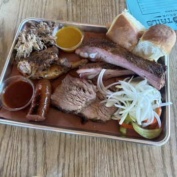 HEADS AND TAILS BARBECUE - Updated August 2024 - 74 Photos & 31 Reviews ...