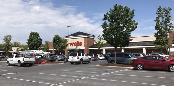 WEIS MARKETS DELI - Updated May 2025 - 110 Rolling Ridge Dr, State ...