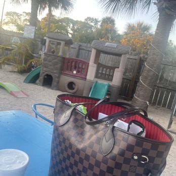 SALTY SISTERS BAR AND GRILL - Updated May 2026 - 214 Photos & 182 ...