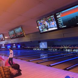 BOWLERO CARY - Updated December 2025 - 27 Photos & 13 Reviews - 301 ...