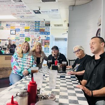 MEL DOG’S CAFE - Updated September 2024 - 161 Photos & 220 Reviews ...