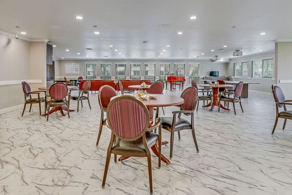 APPLE RIDGE ASSISTED LIVING - Updated December 2025 - 39 Photos - 3950 ...