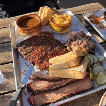 SWING INN CAFE & BBQ - Updated March 2025 - 1545 Photos & 1679 Reviews ...