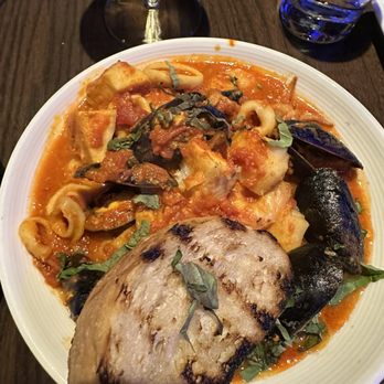 FRESH SALT - Updated July 2025 - 450 Photos & 421 Reviews - 2 Bridge St ...