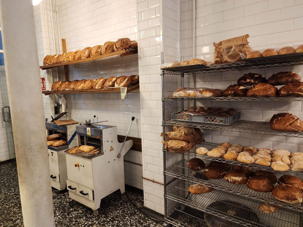 PAO DE KILO - 11 Photos - C. del Doctor Dou 12, Barcelona, Spain ...