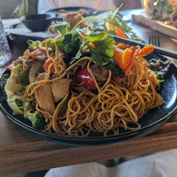 BUN MEE - BUN TEA - Updated November 2024 - 162 Photos & 63 Reviews ...