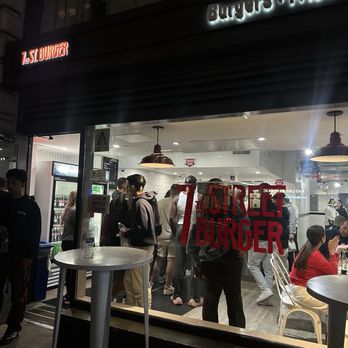 7TH STREET BURGER - TIMES SQUARE - Updated February 2025 - 261 Photos ...