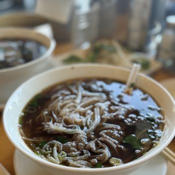 PHO LEGEND - Updated June 2024 - 499 Photos & 477 Reviews - 209 S ...