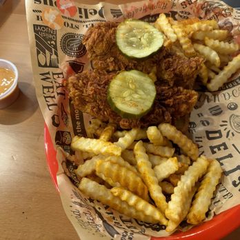 BYRDS HOT CHICKEN - Updated October 2025 - 112 Photos & 70 Reviews ...
