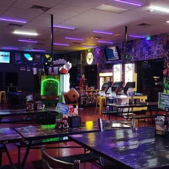 LEADERBOARD ARCADE BAR & PIZZERIA - Updated July 2025 - 97 Photos & 29 ...