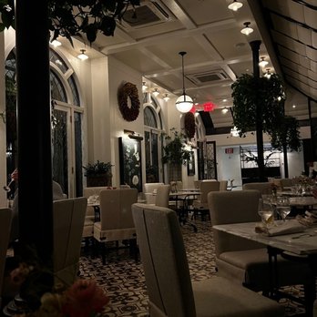 DEER PATH INN - Updated July 2024 - 290 Photos & 221 Reviews - 255 E ...