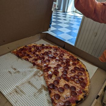 TROPHY PIZZA - EVENDALE - Updated June 2025 - 120 Photos & 123 Reviews ...