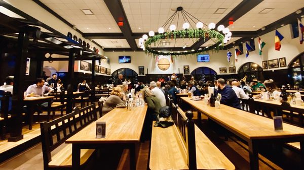 HOFBRAUHAUS CLEVELAND - 644 Photos & 500 Reviews - 1550 Chester Ave ...