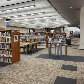 OAK CREEK PUBLIC LIBRARY - Updated October 2025 - 18 Photos - 8040 S ...