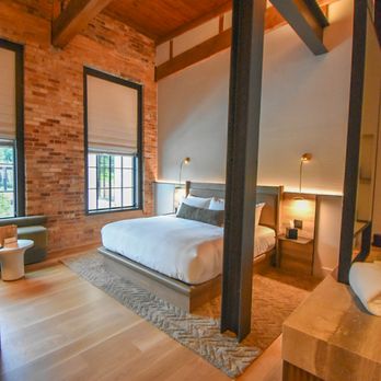 RIVET HOUSE - Updated January 2026 - 23 Photos & 12 Reviews - 355 Oneta ...