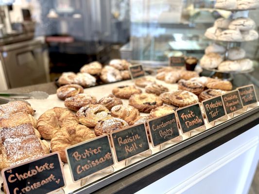 SAVOUR BAKERY - 282 Photos & 335 Reviews - 25380 Marguerite Pkwy ...