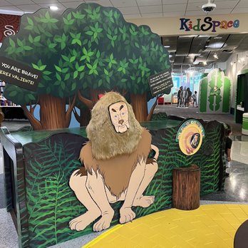 GAIL BORDEN LIBRARY - Updated November 2025 - 50 Photos & 47 Reviews ...