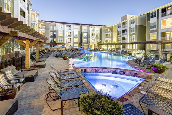 160 ROSS - Updated November 2025 - 69 Photos & 11 Reviews - 160 N Ross ...