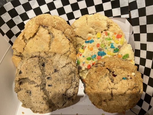 MIDNIGHT COOKIE - 41 Photos & 27 Reviews - 600 Pine St, Seattle ...