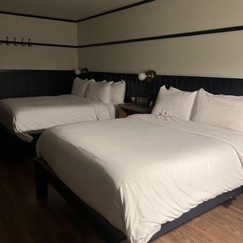 HIGH COUNTRY MOTOR LODGE - Updated January 2025 - 320 Photos & 135 ...