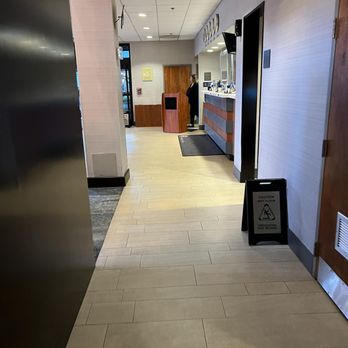 COMFORT INN & SUITES LOGAN INTERNATIONAL AIRPORT - Updated January 2026 ...