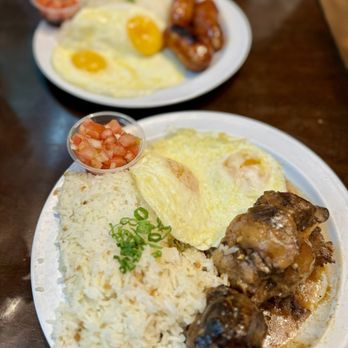 LUDI’S RESTAURANT & LOUNGE - Updated May 2024 - 598 Photos & 249 ...