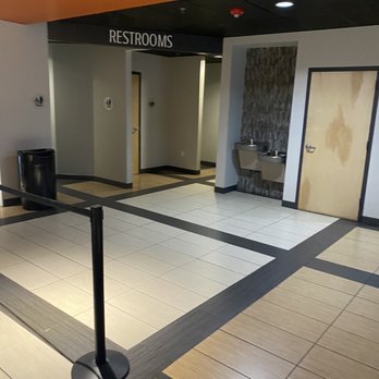 HORIZON CINEMAS FALLSTON - Updated November 2025 - 60 Photos & 67 ...