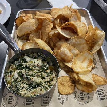 VERO CHICAGO PIZZA - Updated June 2024 - 190 Photos & 173 Reviews ...