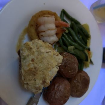 TUCKAHOE INN - Updated July 2025 - 229 Photos & 380 Reviews - 1 Harbor ...