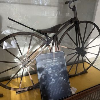 WEST SPRINGFIELD PUBLIC LIBRARY - Updated October 2025 - 200 Park St ...