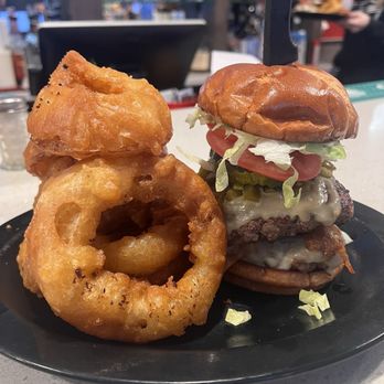 BUMMIE’S ON MAIN - Updated September 2025 - 71 Photos & 46 Reviews ...