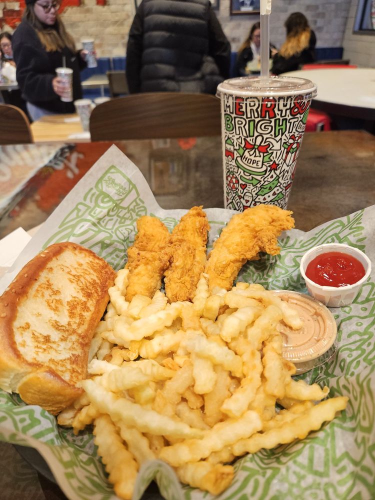 RAISING CANE’S CHICKEN FINGERS - 59 Photos & 24 Reviews - 1523 Kings ...