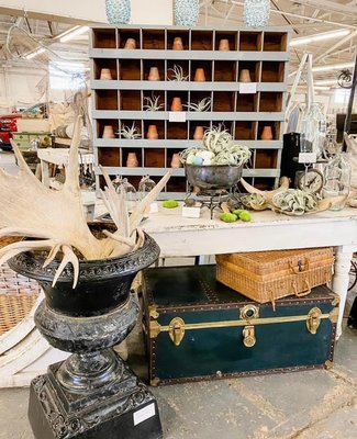 THE MODERN VINTAGE MARKET- CANTON - Updated August 2025 - 305 Wertz Ave ...