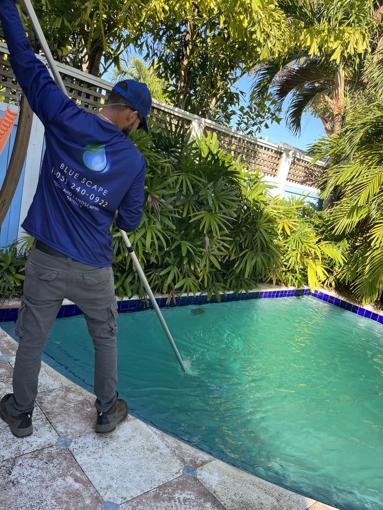 BLUE SCAPE - Updated December 2025 - 13 Photos - 1223 1st St, Key West ...