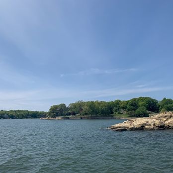 BRANFORD POINT - Updated December 2025 - 31 Photos - 4 Harbor St ...