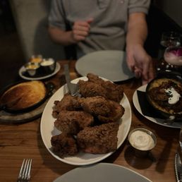 THE 404 KITCHEN - Updated October 2025 - 736 Photos & 456 Reviews - 507 ...