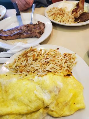 THE BREAKFAST PLACE - 81 Photos & 120 Reviews - 2130 E Victory Dr ...