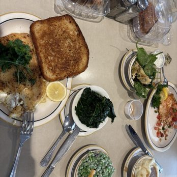 CLEBURNE CAFETERIA - Updated June 2025 - 681 Photos & 721 Reviews ...