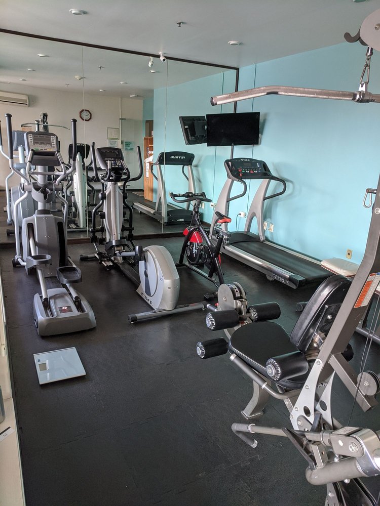 HOLIDAY INN HOTEL & SUITES ZONA ROSA - Updated October 2025 - 12 Photos ...