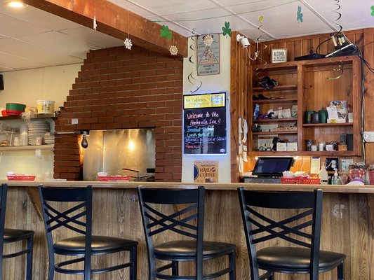 HOOTERVILLE INN - Updated March 2025 - 17 Photos & 41 Reviews - 10992 ...