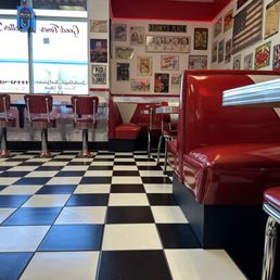 TRIANGLE BURGER - Updated August 2025 - 46 Photos & 15 Reviews - 70 N ...