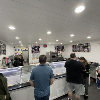 SUNDAES THE ICE CREAM PLACE - Updated October 2025 - 89 Photos & 88 ...